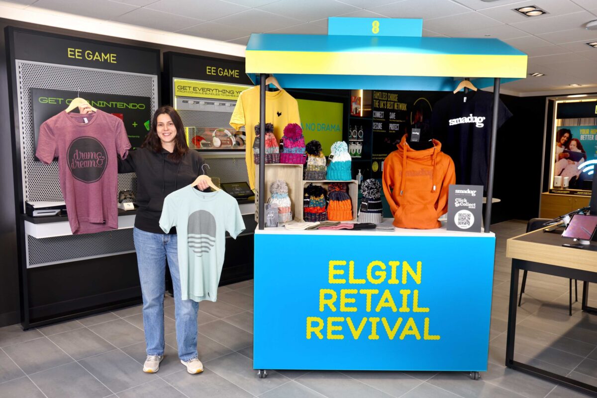 EE returns to Elgin with Experience local store and pop-up to support ...