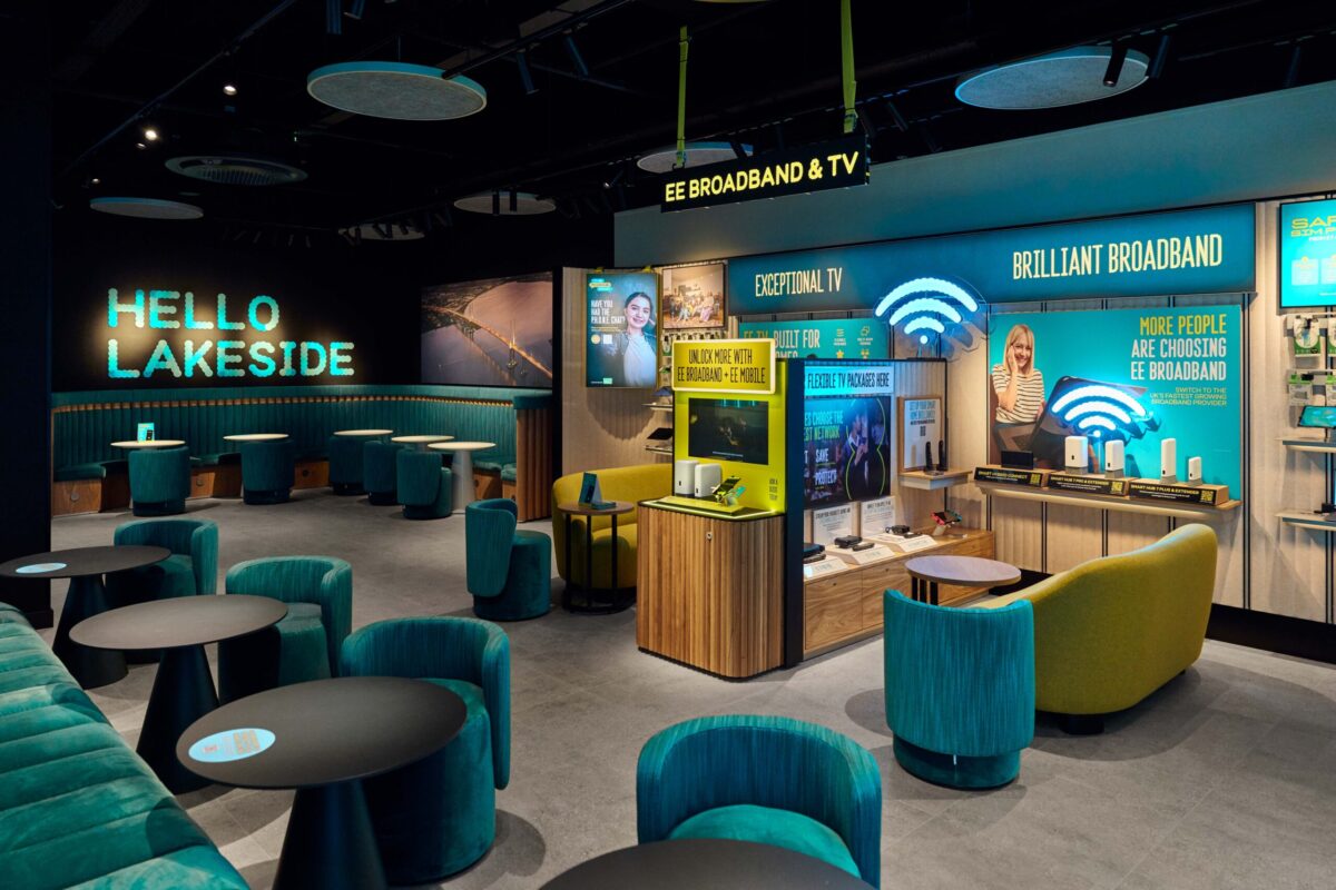 EE launches first Experience Store of 2026 in Lakeside with former ...